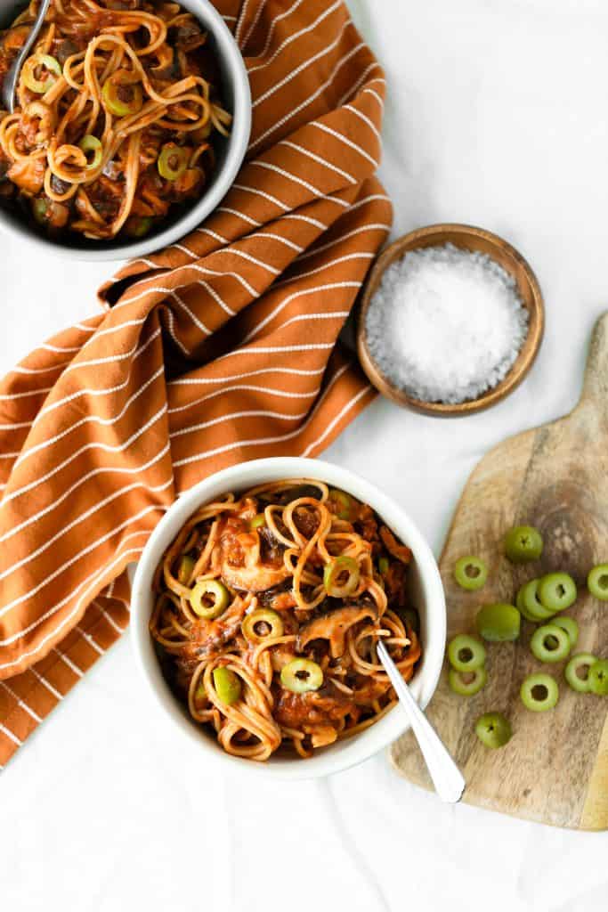 Shiitake Tomato Spaghetti - The Healthful Ideas