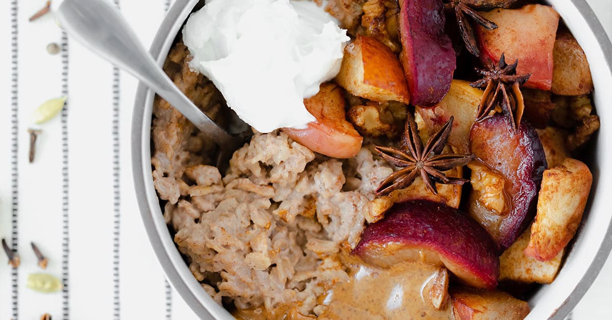 Winter Spiced Oatmeal with Roasted Fruit - The Healthful Ideas