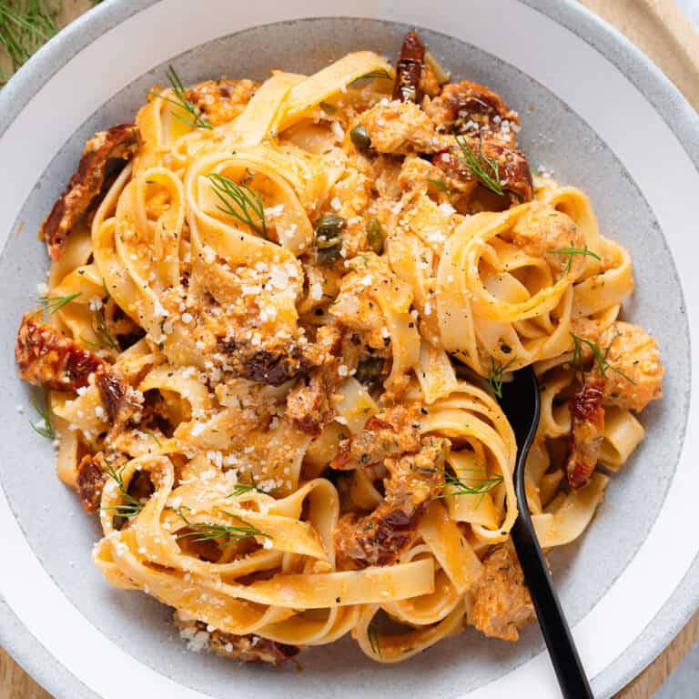 Creamy Canned Salmon Pasta - The Healthful Ideas