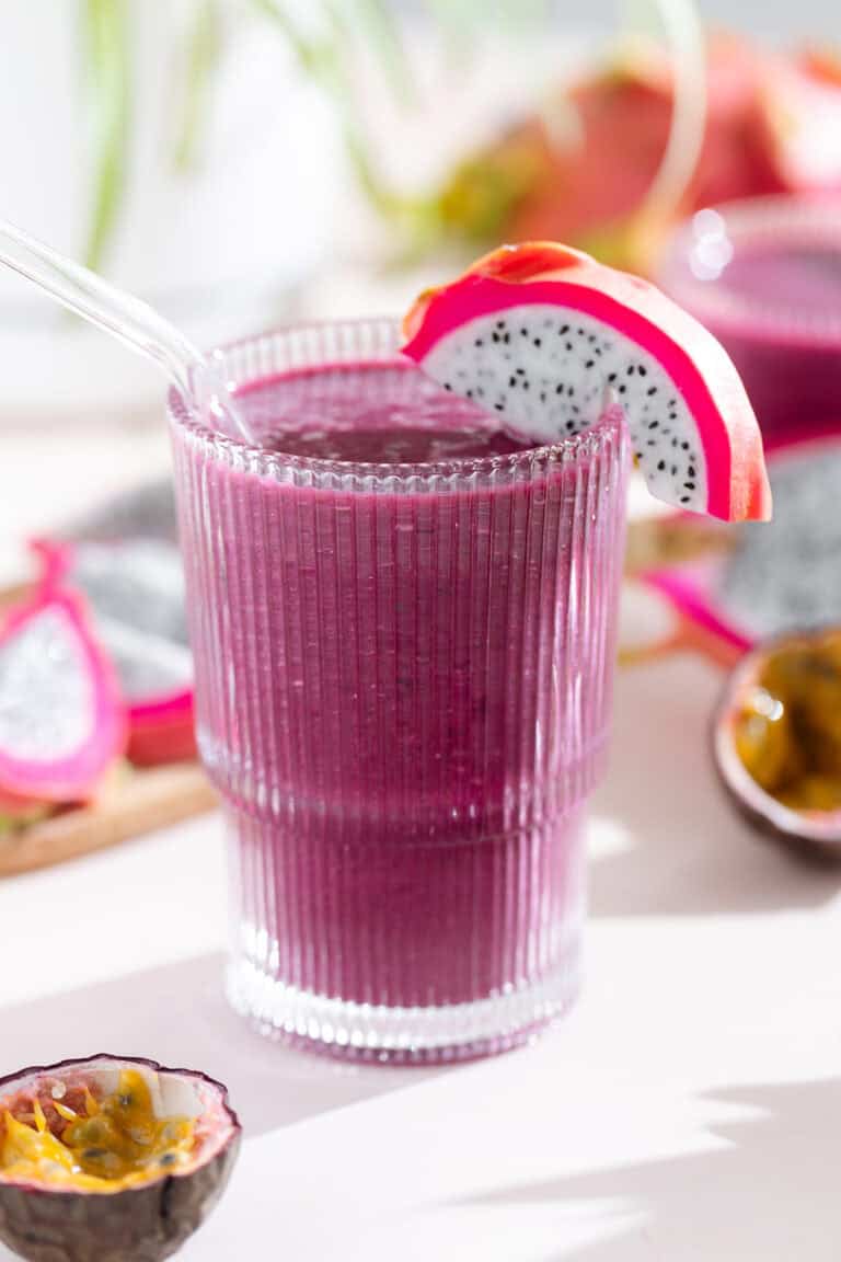 Dragon Fruit Smoothie - The Healthful Ideas