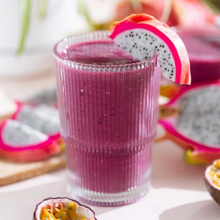 Dragon Fruit Smoothie - The Healthful Ideas