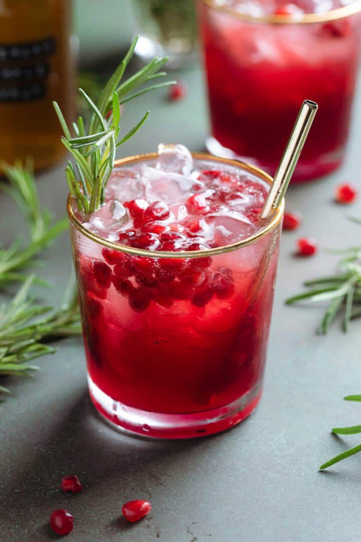 Pomegranate Mocktail - The Healthful Ideas