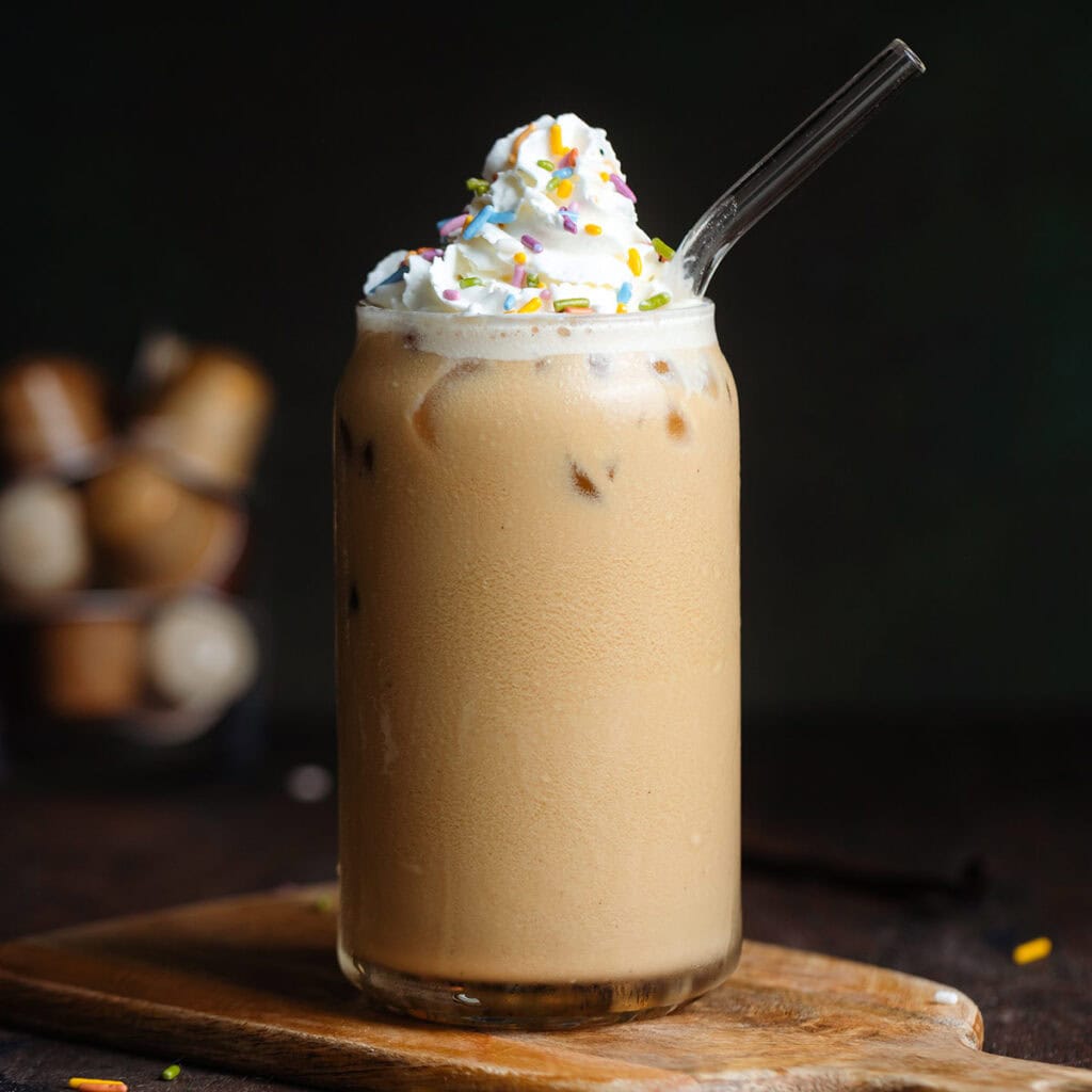 Iced Vanilla Latte - The Healthful Ideas