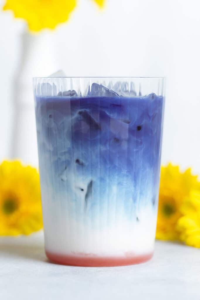 Blue Butterfly Pea Flower Latte - The Healthful Ideas