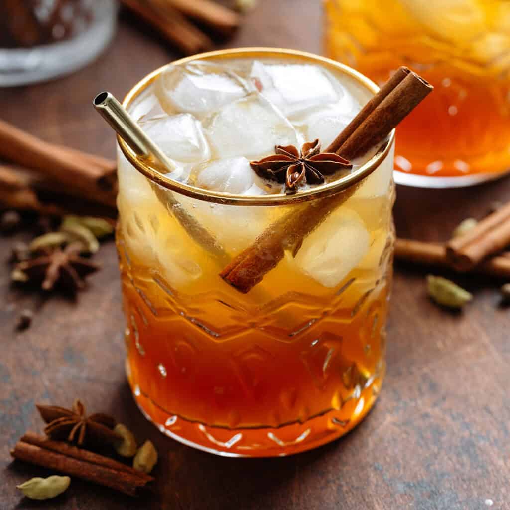 Spiced Chai Cocktail - The Healthful Ideas