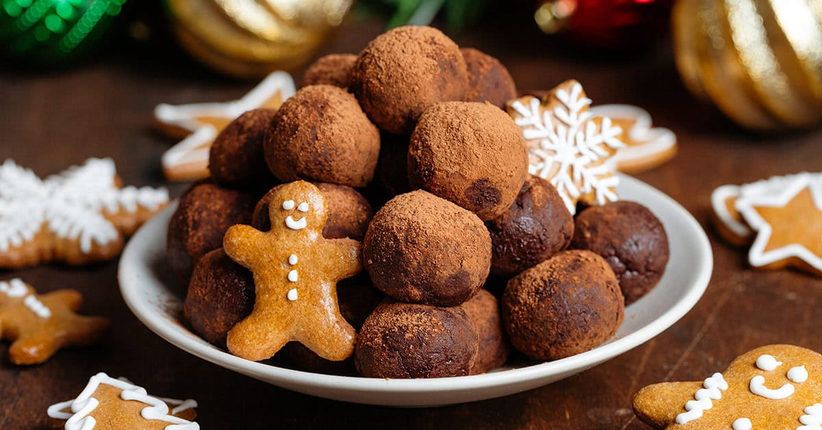 Gingerbread Energy Balls - The Healthful Ideas